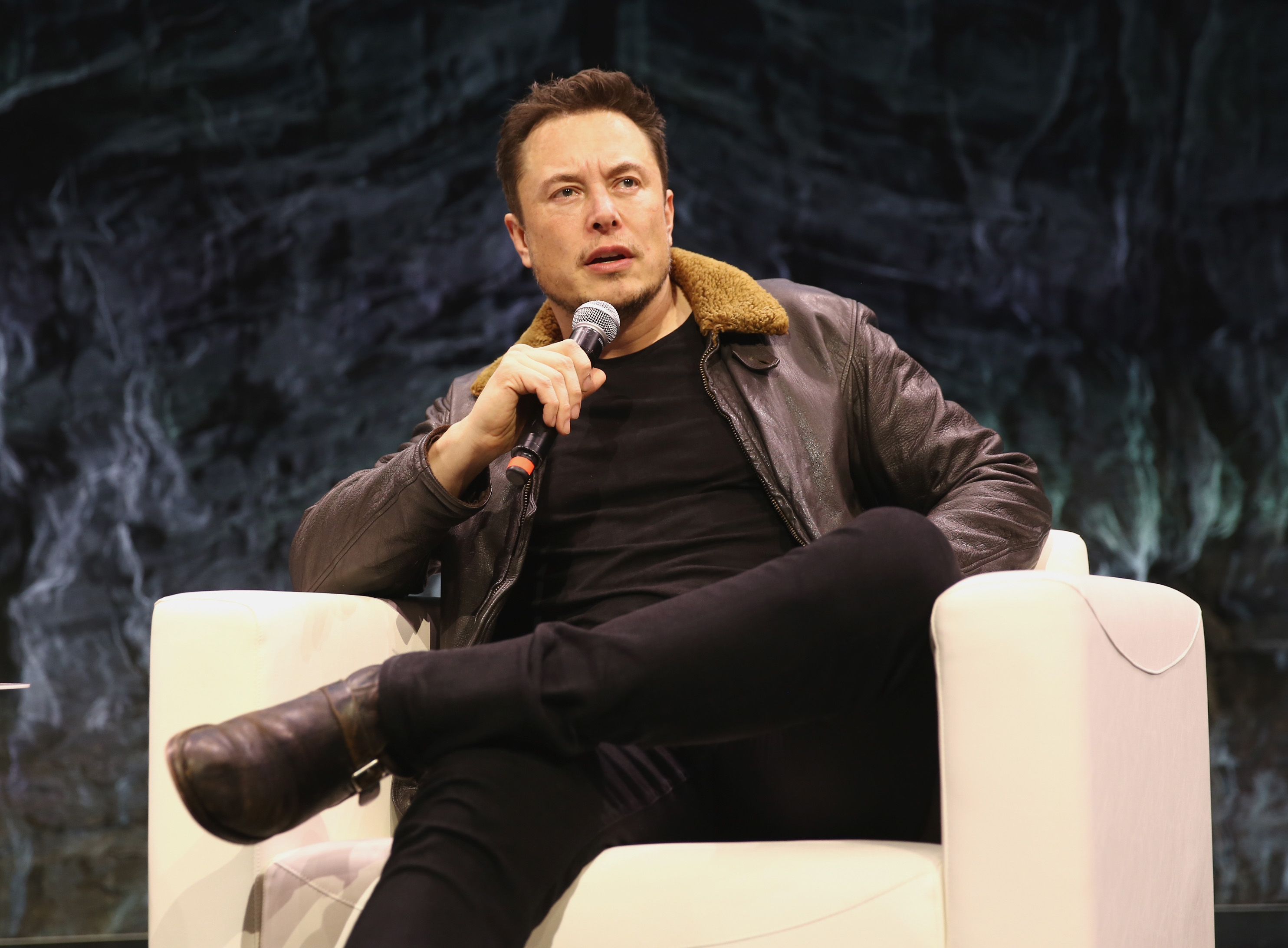 'I Demand to Remain CEO for the Foreseeable Future' Says Elon Musk ...