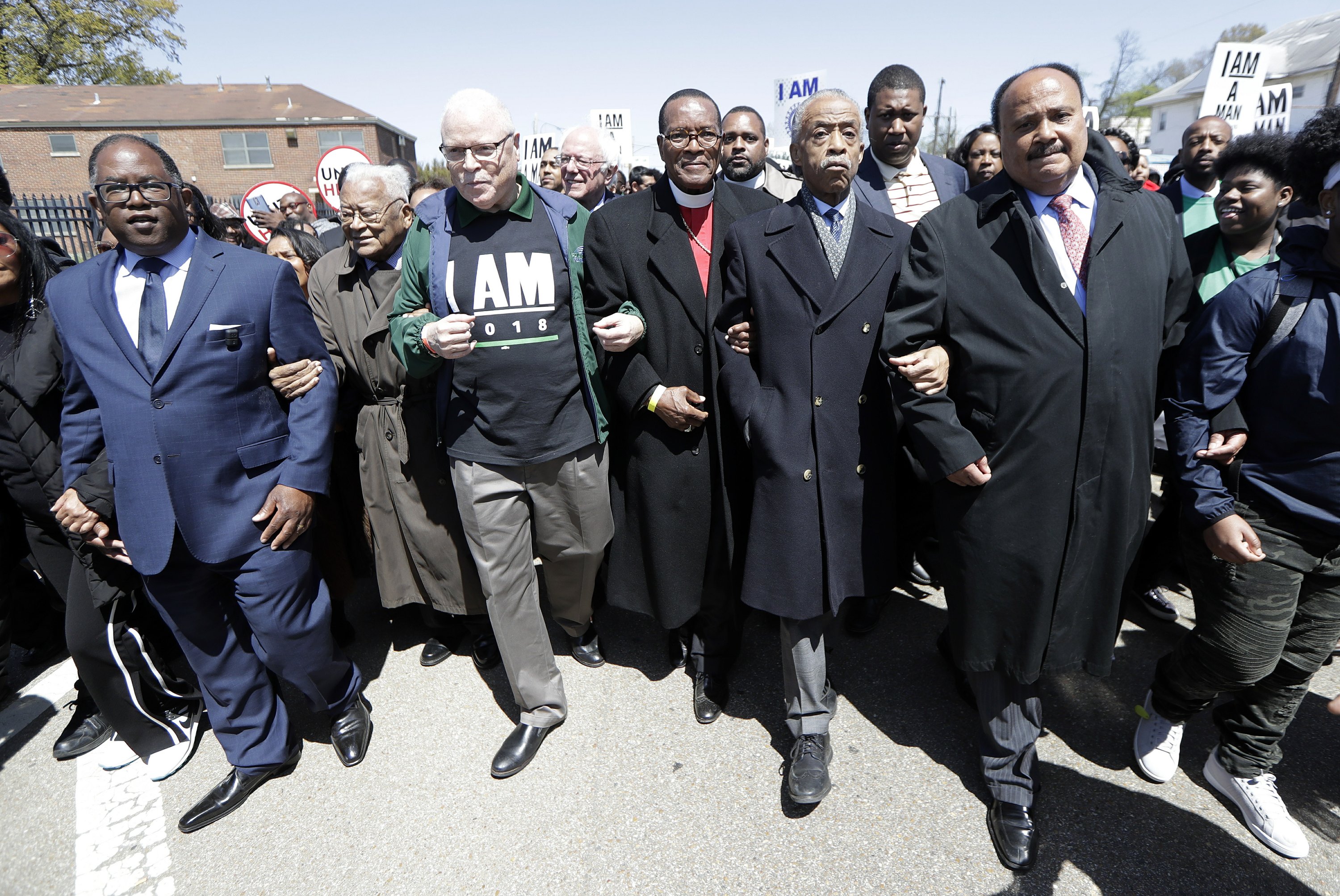 MLK honored as thousands march to 'protect the dream going' - Fraja Maroc